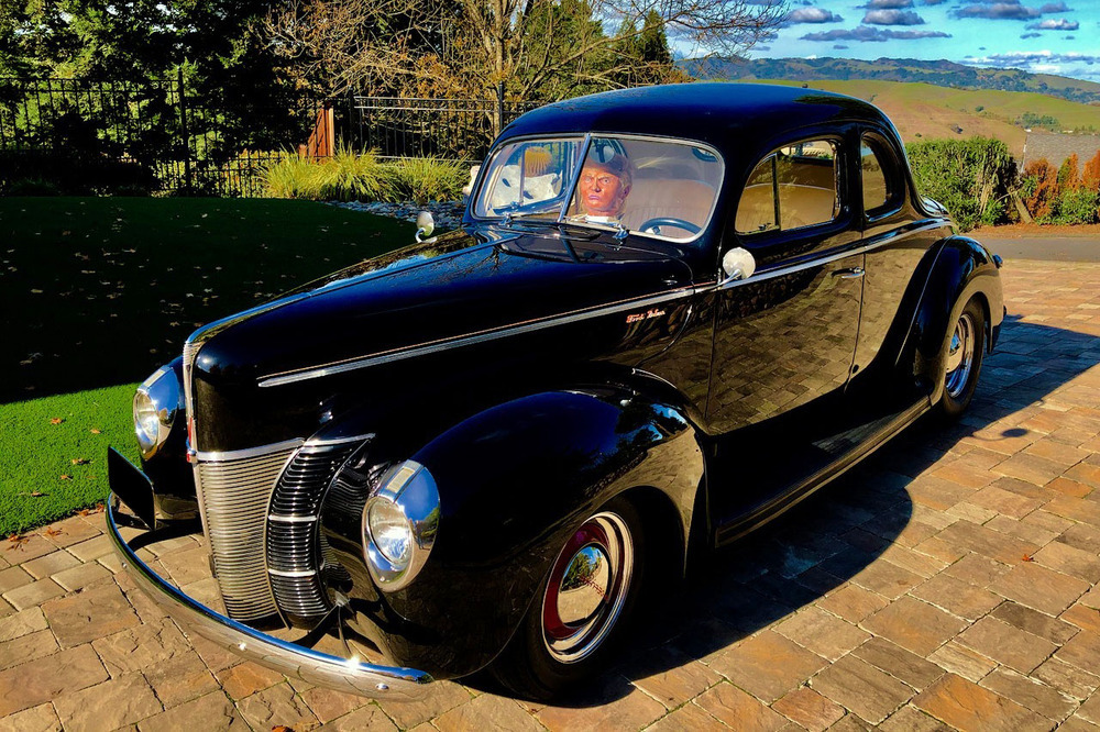 1940 FORD CUSTOM DELUXE "BLACK THUNDER" - Front 3/4 - 239019