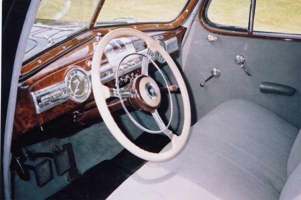 1939 PACKARD 2 DOOR COUPE - Interior - 24196
