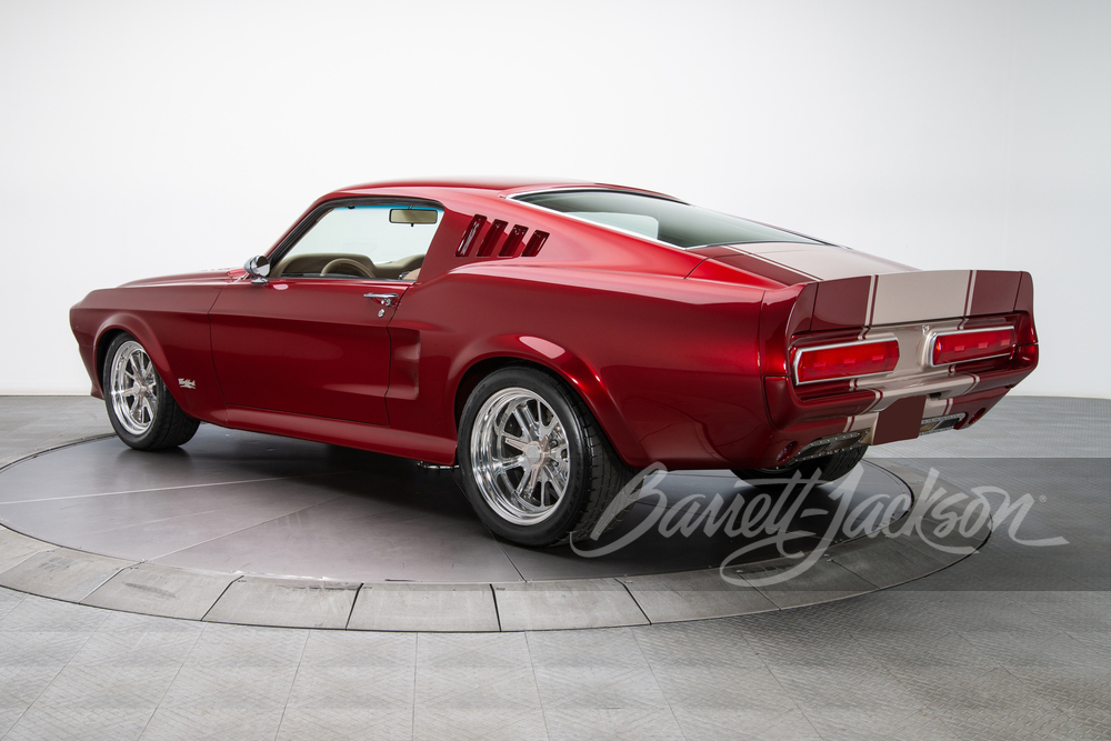 1968 FORD MUSTANG CUSTOM FASTBACK - Rear 3/4 - 243082