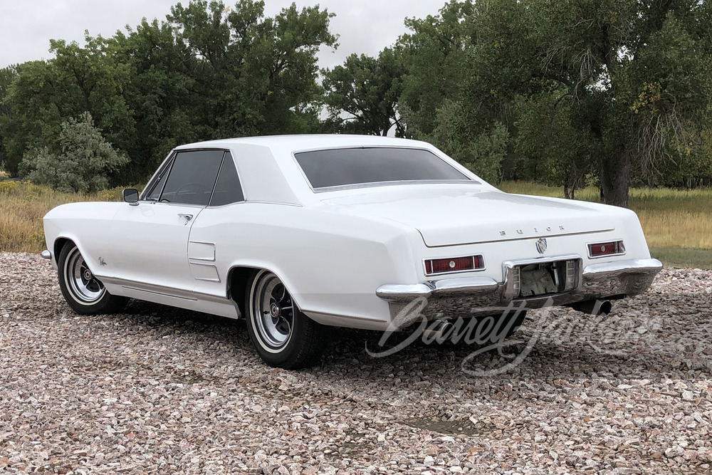 1963 BUICK RIVIERA - Rear 3/4 - 243198
