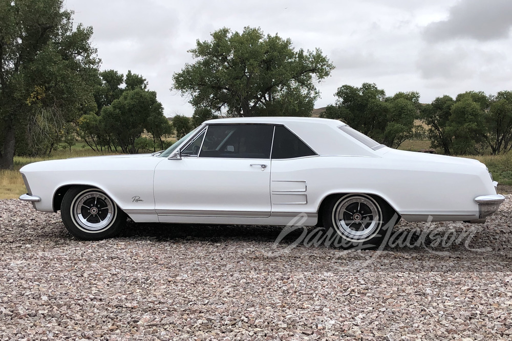 1963 BUICK RIVIERA - Side Profile - 243198