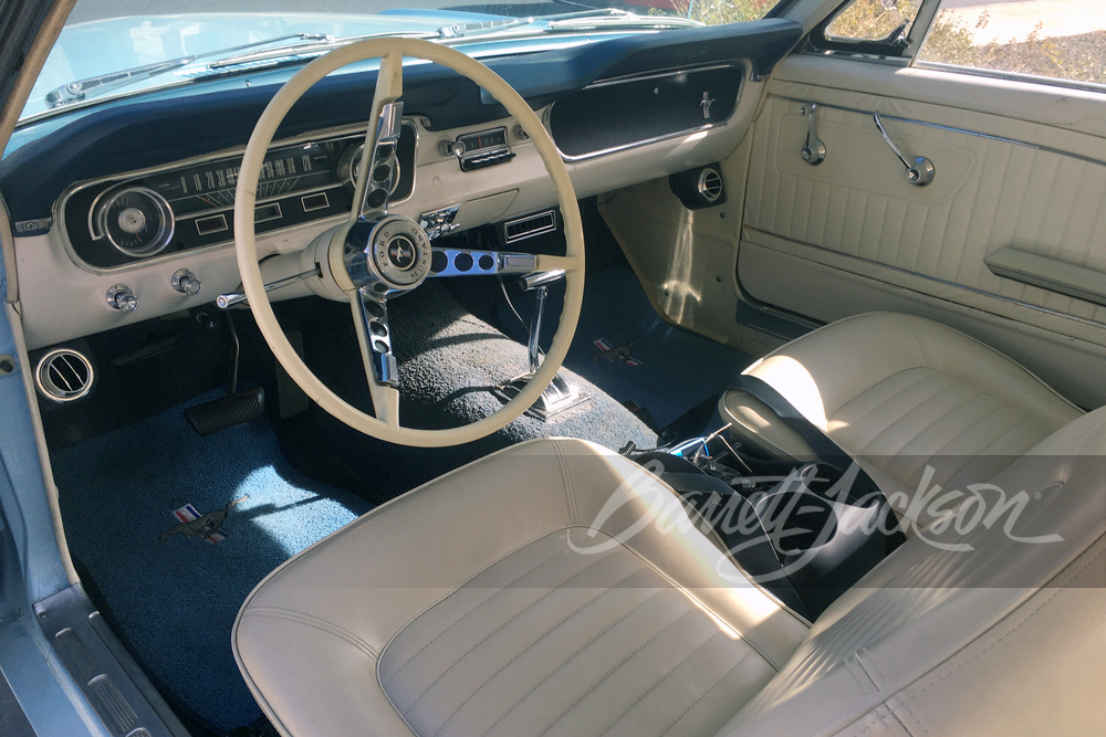 1965 FORD MUSTANG - Interior - 244151