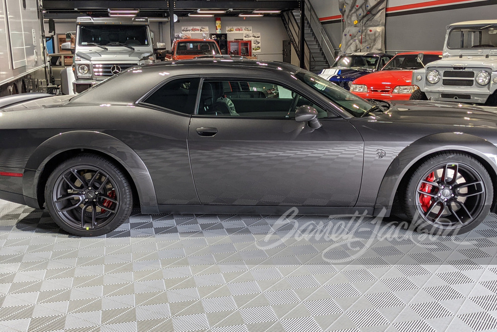 2019 DODGE CHALLENGER SRT HELLCAT REDEYE WIDEBODY - Side Profile - 245354