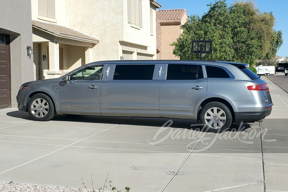 2015 LINCOLN MKT LIMOUSINE - Side Profile - 245638