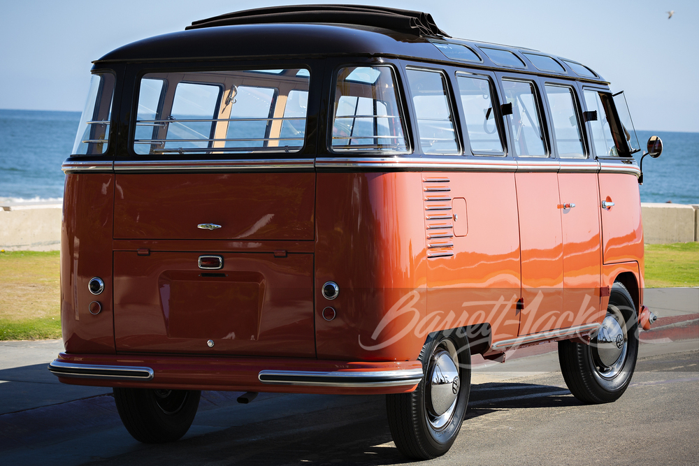 1956 VOLKSWAGEN 23-WINDOW BUS - Rear 3/4 - 248024