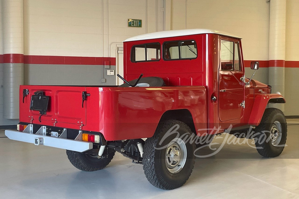 1964 TOYOTA LAND CRUISER FJ45 PICKUP - Rear 3/4 - 248182