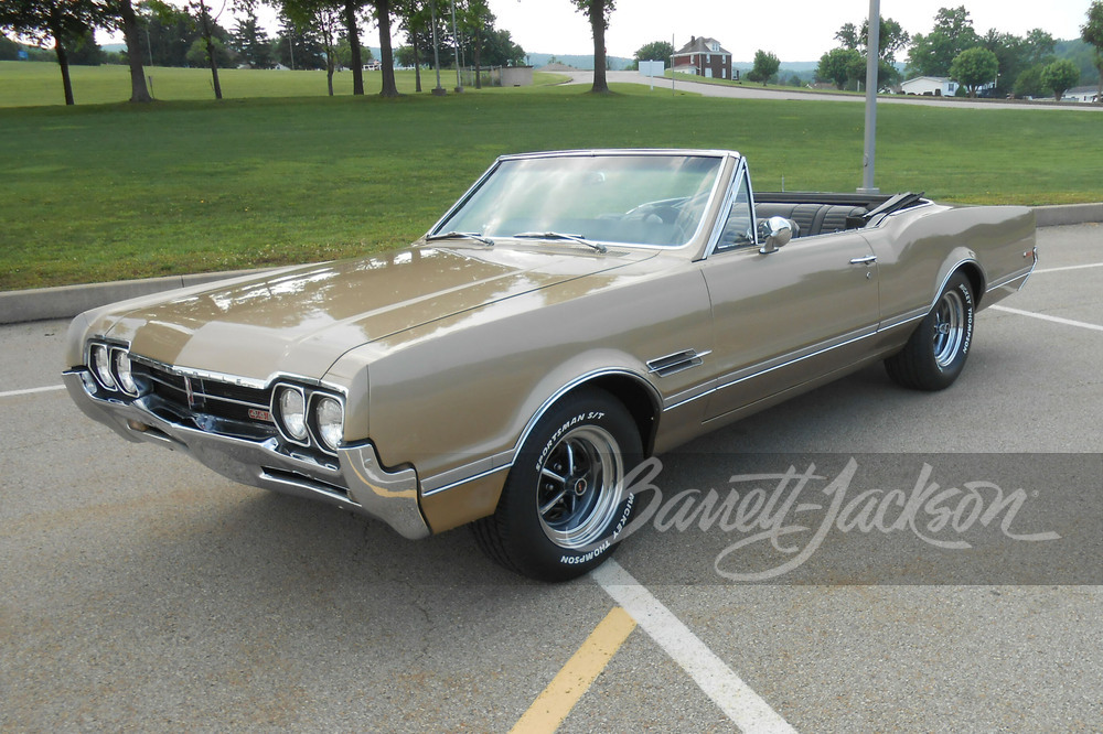 1966 OLDSMOBILE 442 CONVERTIBLE