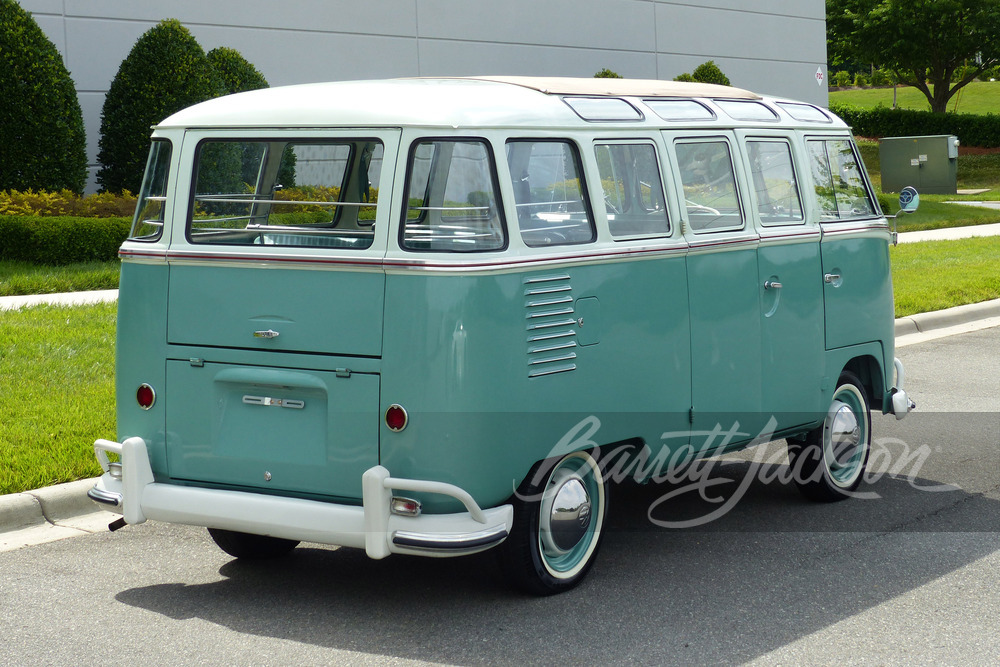 1961 VOLKSWAGEN 23-WINDOW BUS - Rear 3/4 - 248974