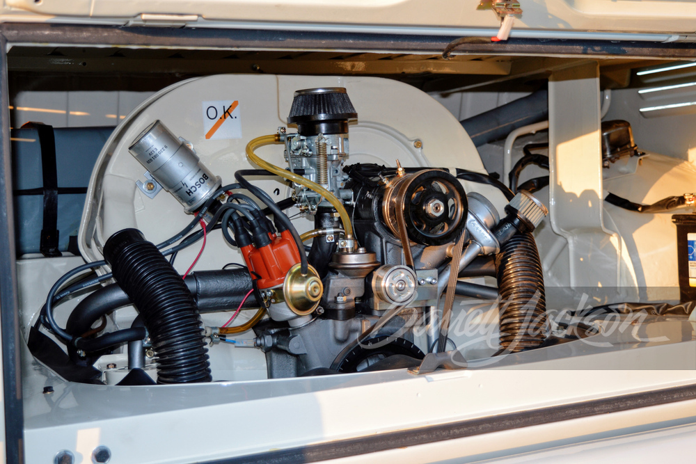 1975 VOLKSWAGEN 23-WINDOW MICROBUS - Engine - 249666