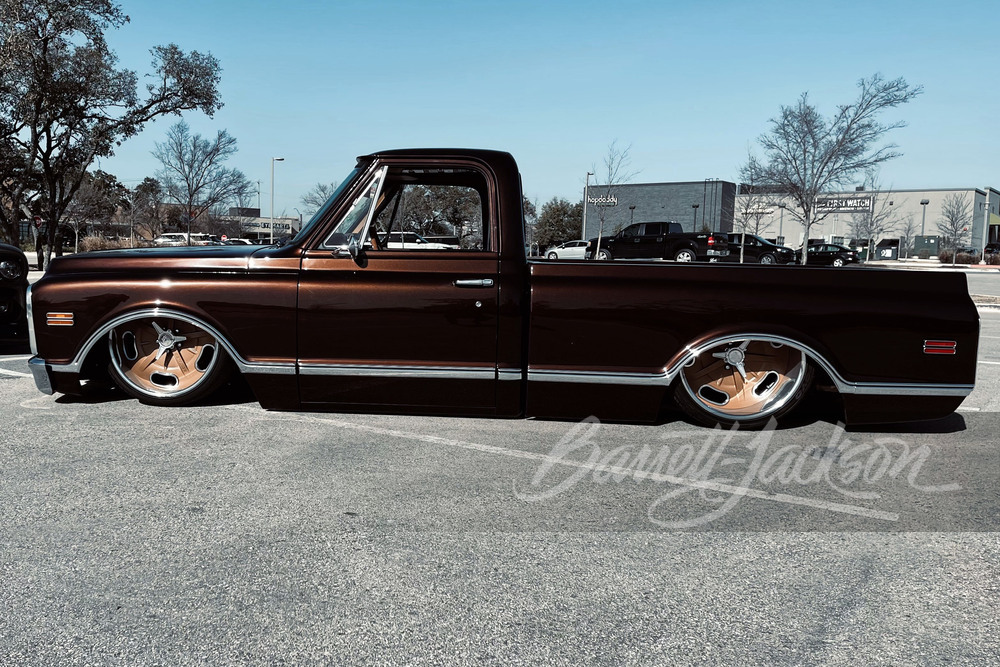 1971 CHEVROLET C10 CUSTOM PICKUP - Side Profile - 249700