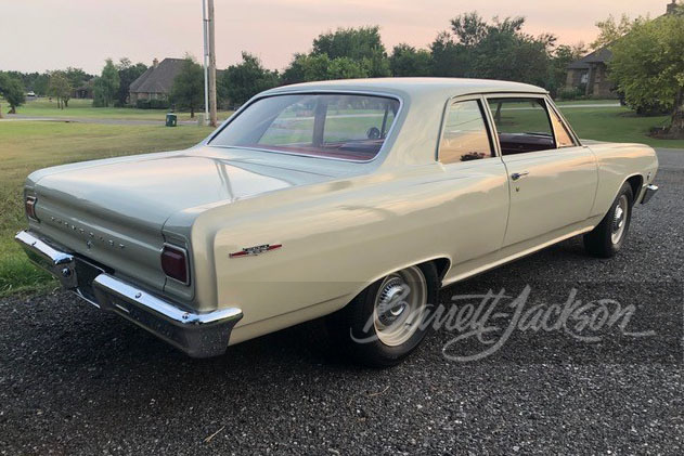 1965 CHEVROLET CHEVELLE CUSTOM COUPE - Rear 3/4 - 249934