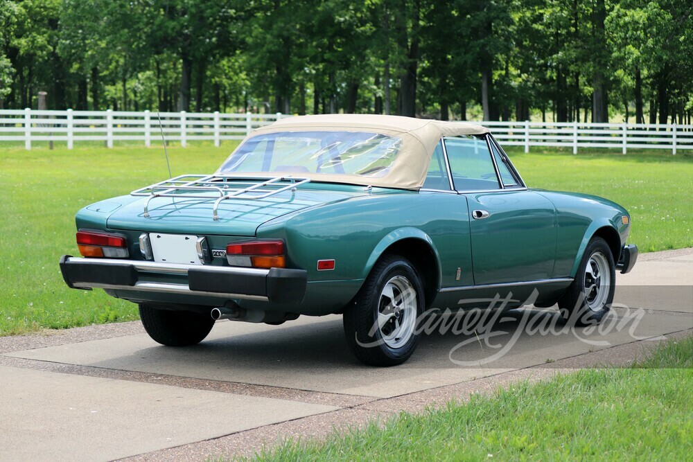 1979 FIAT SPIDER 2000 - Rear 3/4 - 250525