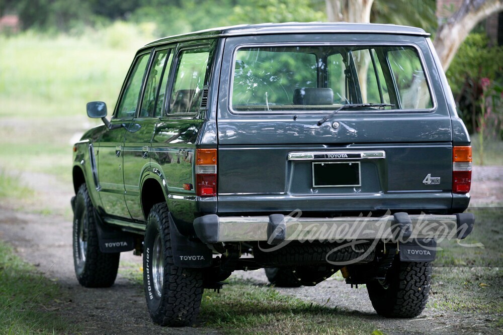 1985 TOYOTA LAND CRUISER FJ62 - Rear 3/4 - 250562