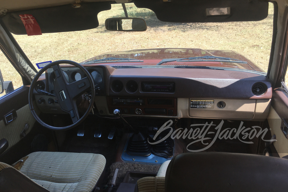 1983 TOYOTA LAND CRUISER FJ60 - Interior - 250727