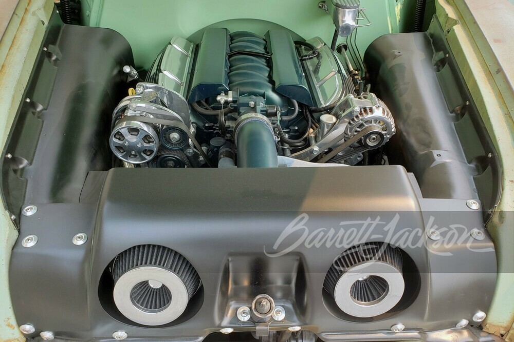 1953 PONTIAC CHIEFTAIN CUSTOM SEDAN - Engine - 251176