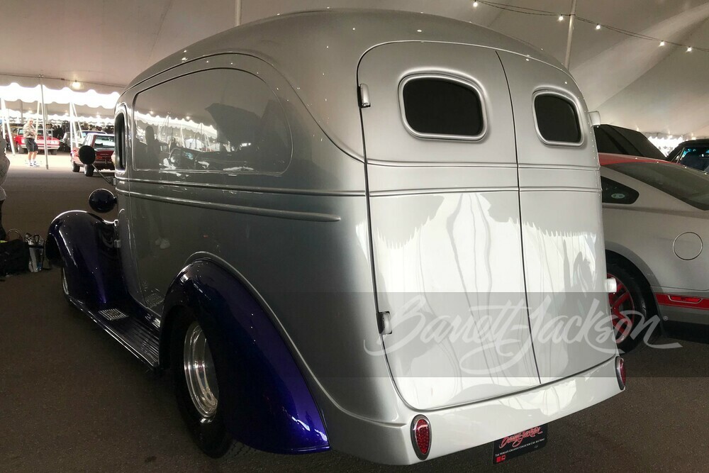 1938 GMC CUSTOM PANEL TRUCK - Rear 3/4 - 251220