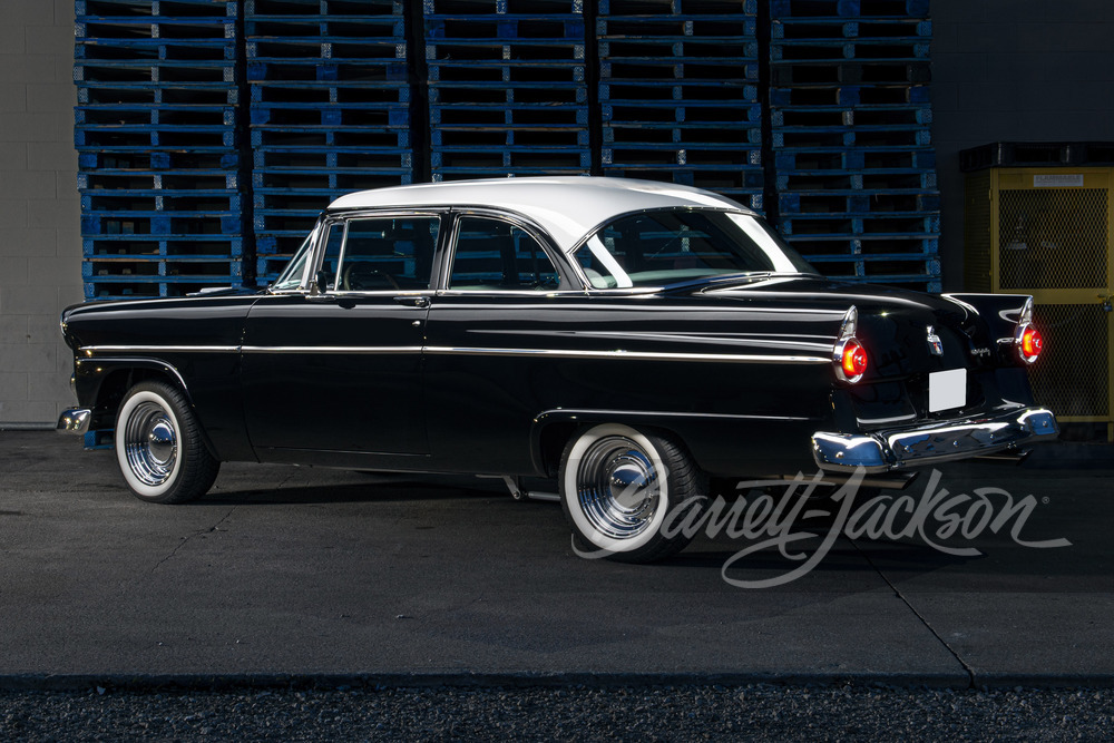 1955 FORD CUSTOMLINE - Rear 3/4 - 251446