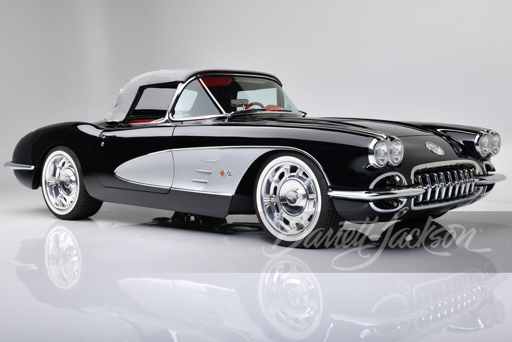 1958 CHEVROLET CORVETTE CUSTOM CONVERTIBLE - Front 3/4 - 251565