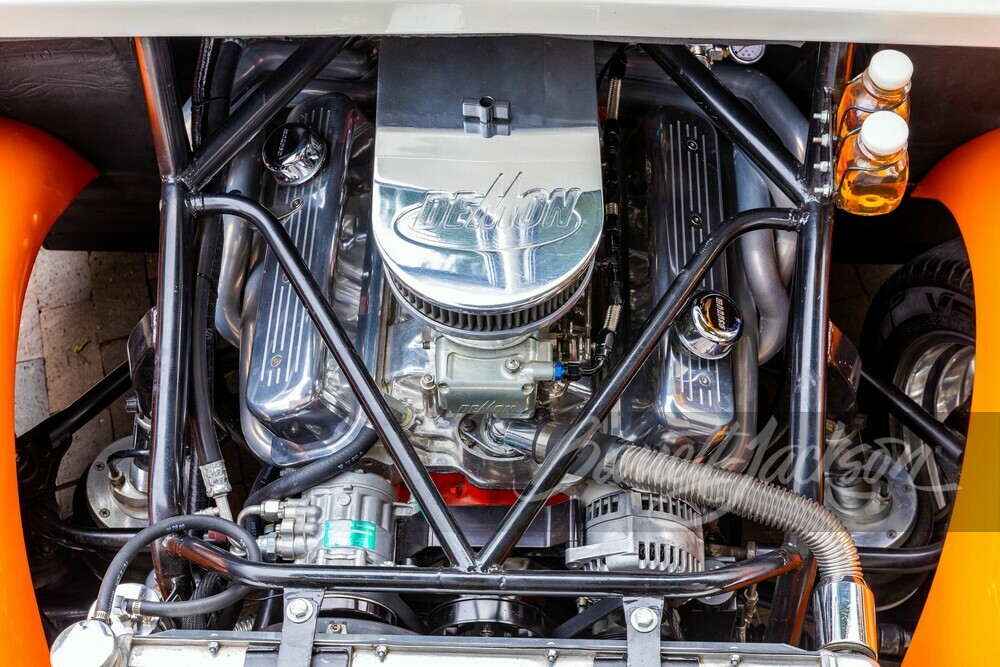 1961 DIVCO CUSTOM MILK TRUCK - Engine - 251756