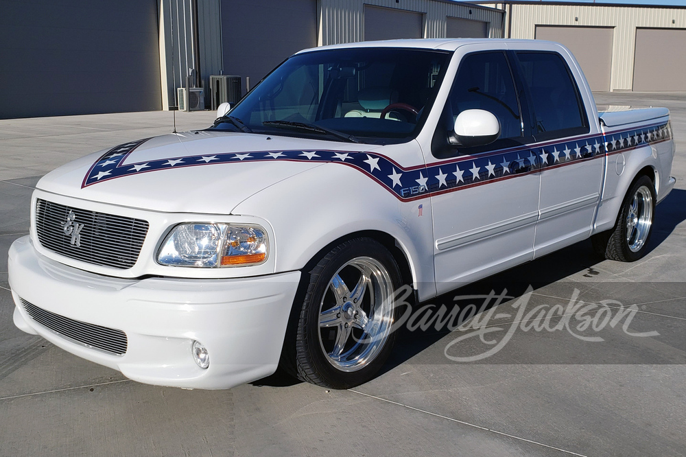 2002 FORD F-150 CUSTOM PICKUP - Front 3/4 - 251777
