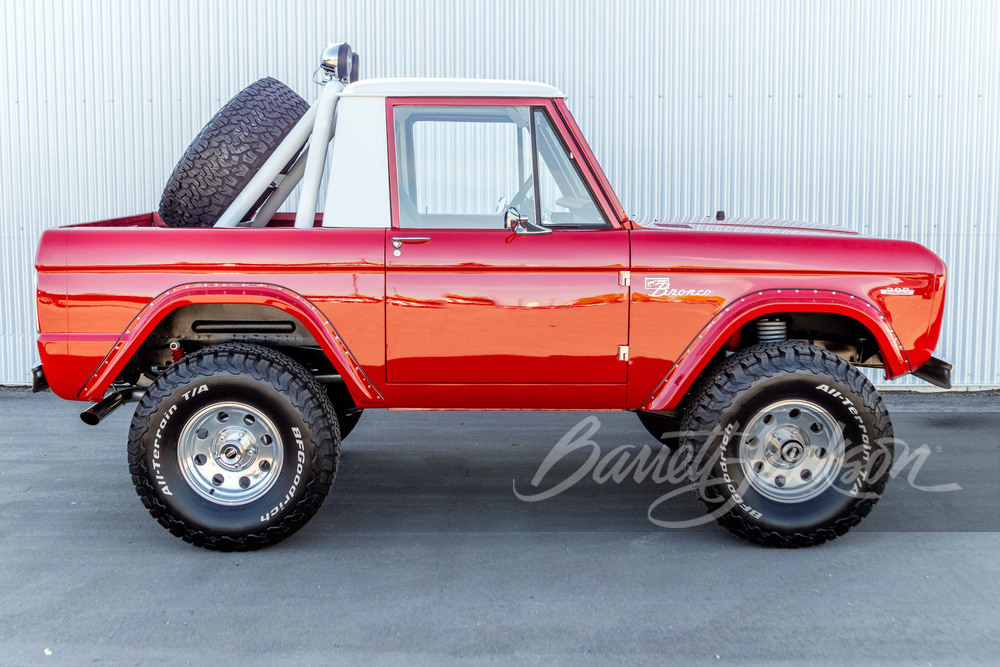 1967 FORD BRONCO CUSTOM SUV - Side Profile - 251948