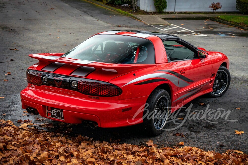 2001 PONTIAC FIREBIRD TRANS AM CUSTOM COUPE - Rear 3/4 - 252003