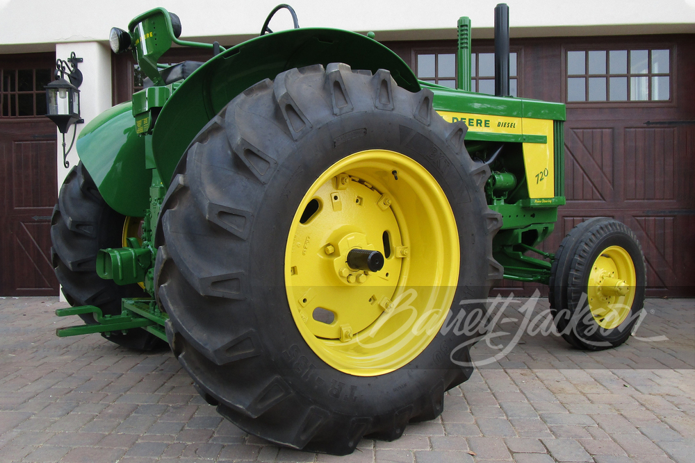 1958 JOHN DEERE 720 STANDARD - Rear 3/4 - 252075