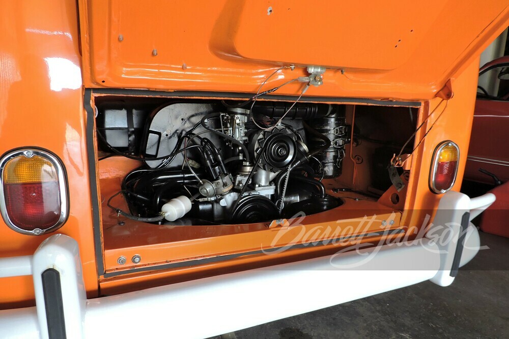 1968 VOLKSWAGEN KOMBI CUSTOM MICROBUS - Engine - 252148