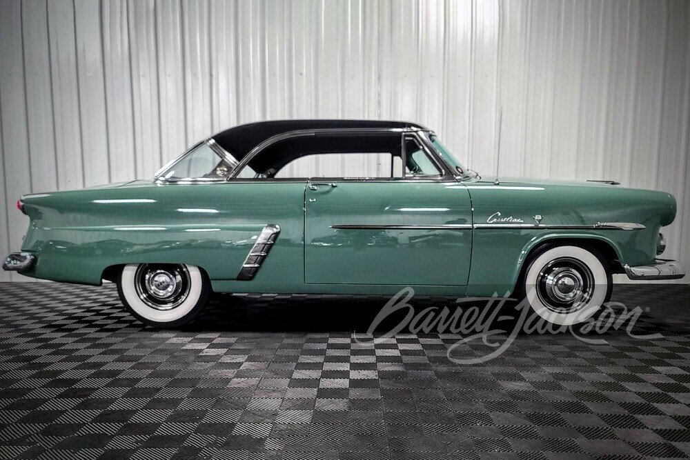 1952 FORD CRESTLINE VICTORIA - Side Profile - 252527