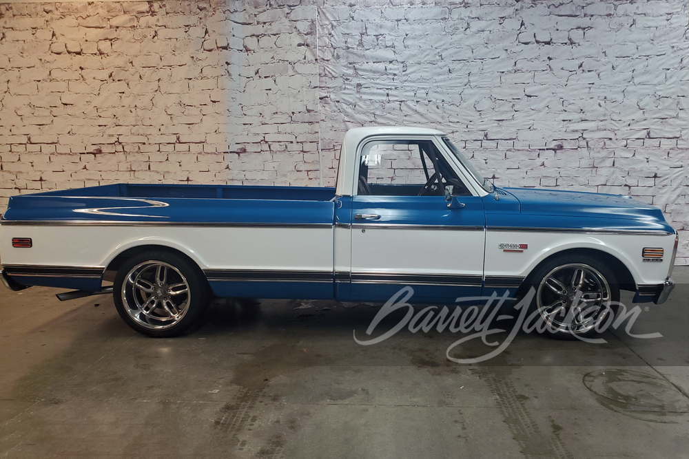 1972 CHEVROLET C10 CUSTOM PICKUP - Side Profile - 252887