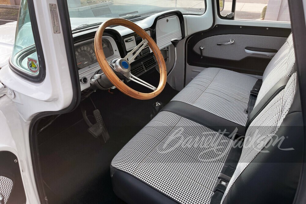 1963 CHEVROLET C10 CUSTOM PICKUP - Interior - 253882