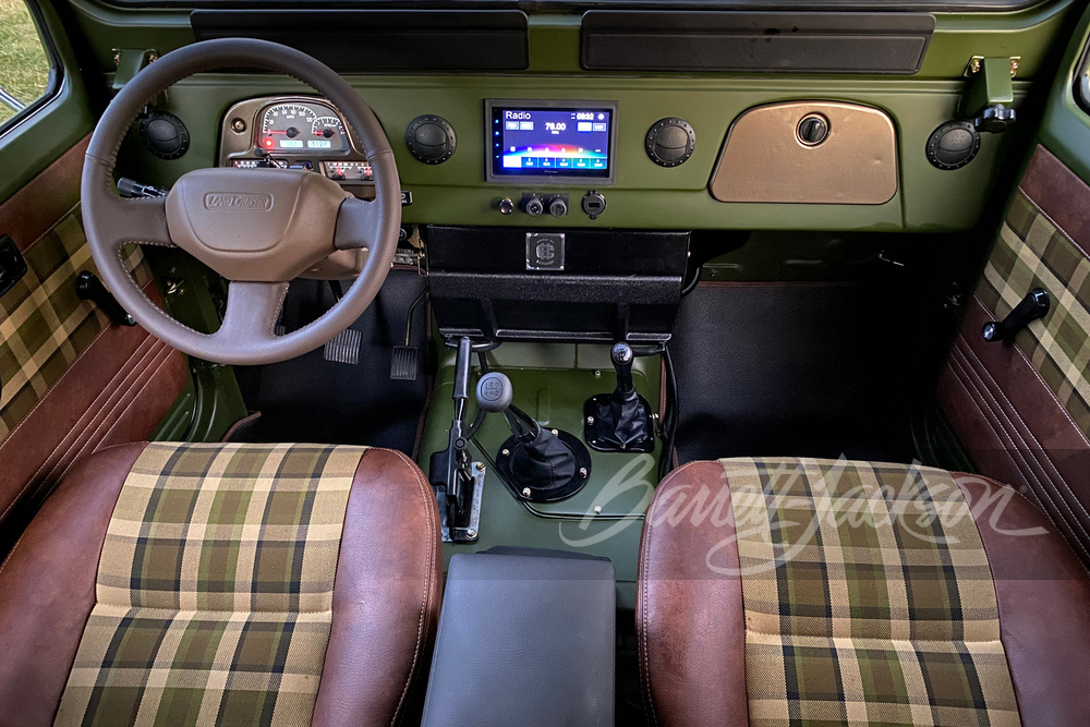 1985 TOYOTA LAND CRUISER FJ45 CUSTOM SUV - Interior - 254242