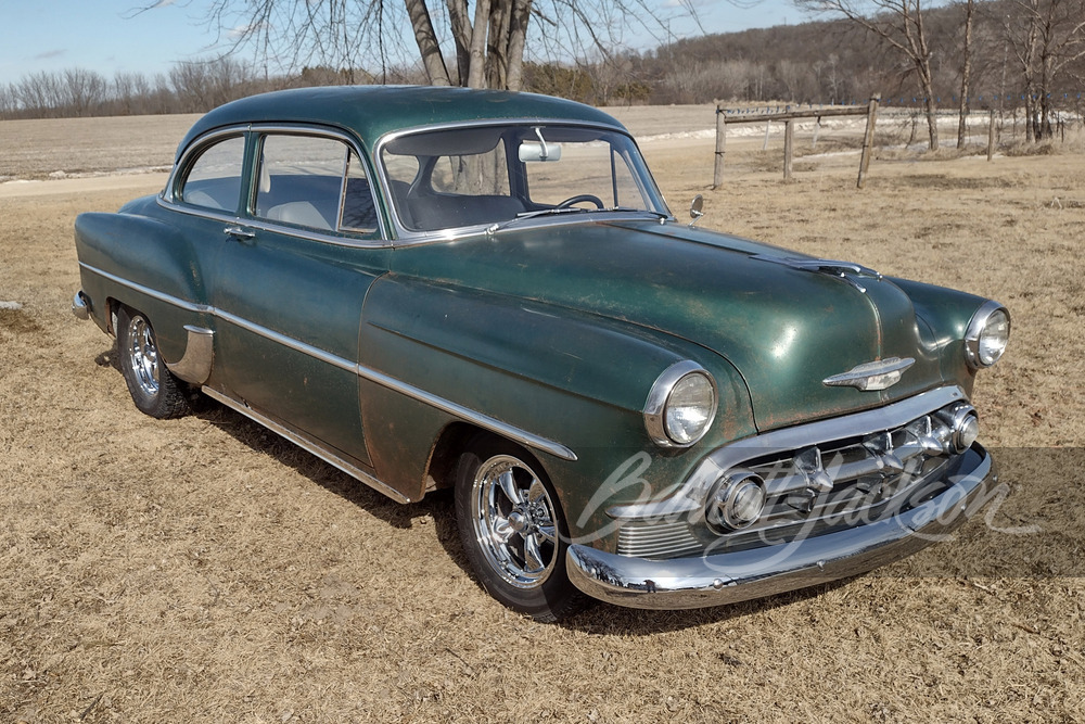 1953 CHEVROLET DELUXE CUSTOM COUPE - Front 3/4 - 257145