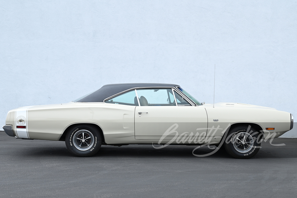 1970 DODGE SUPER BEE - Side Profile - 258976