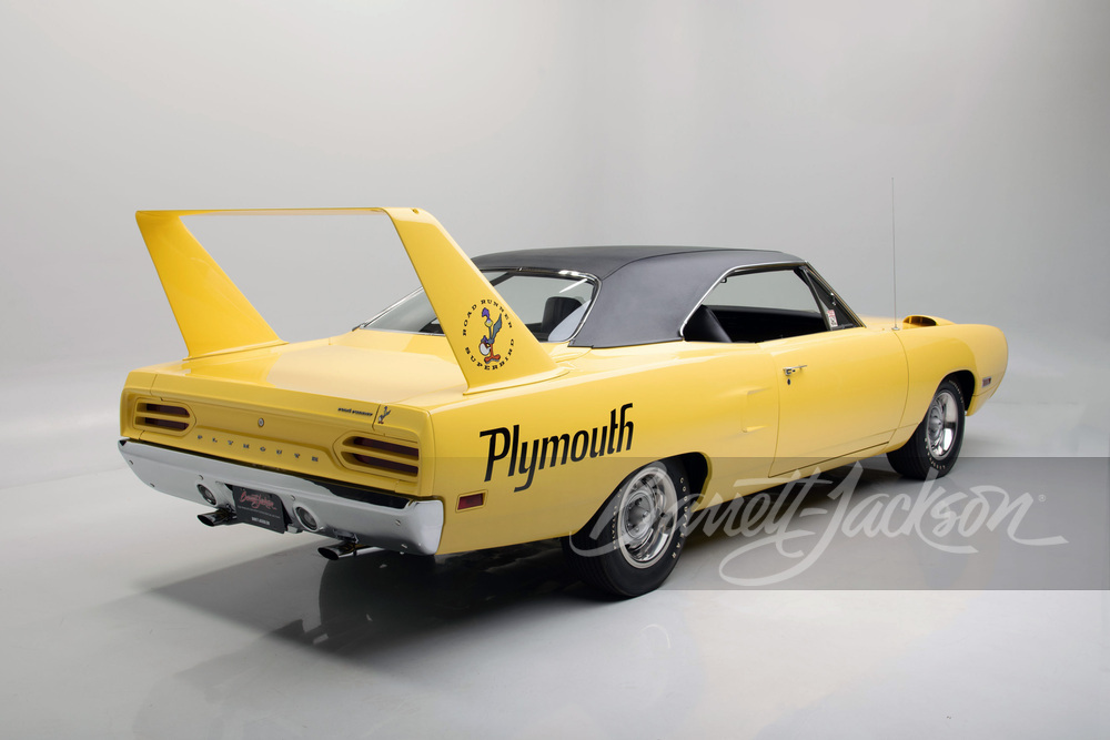 1970 PLYMOUTH HEMI SUPERBIRD - Rear 3/4 - 260076