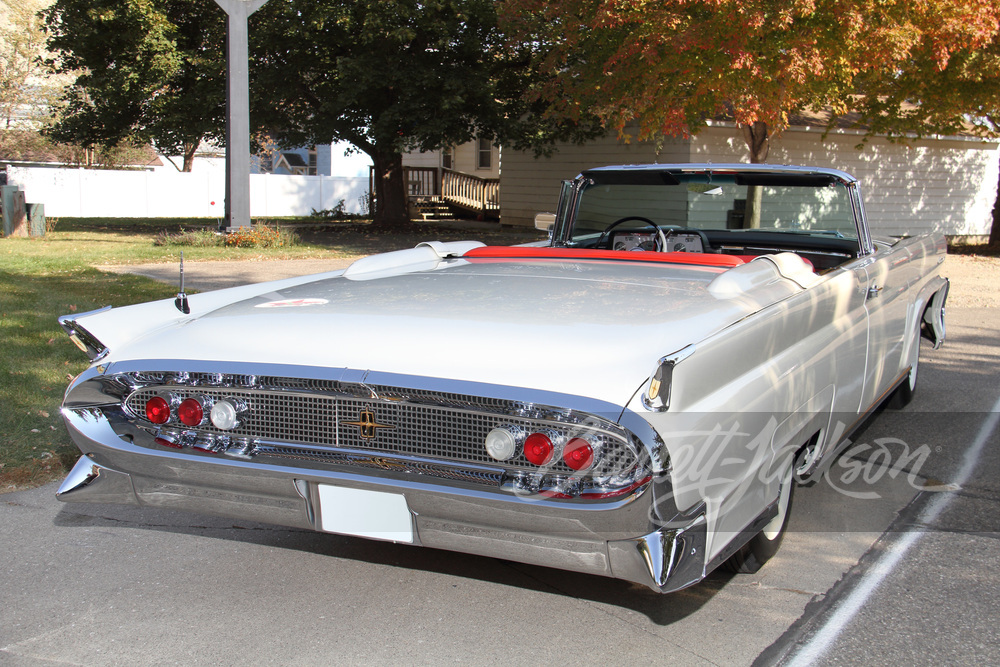 1958 LINCOLN CONTINENTAL MARK III CONVERTIBLE - Rear 3/4 - 260352