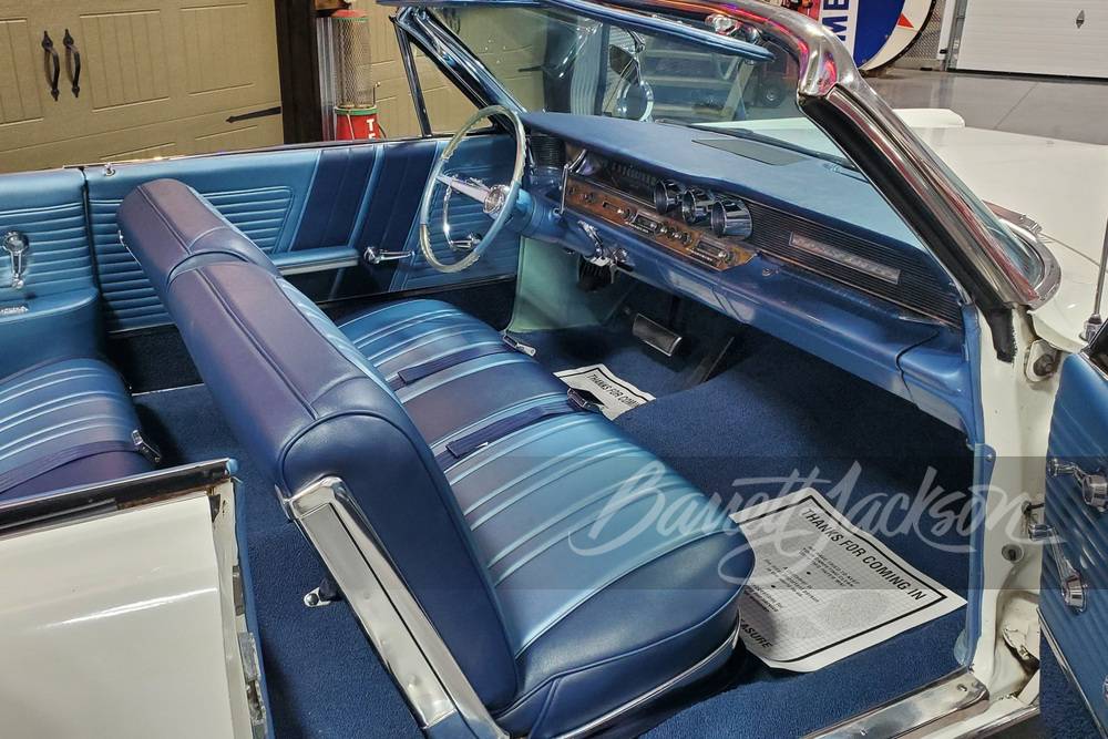 1964 PONTIAC BONNEVILLE CONVERTIBLE - Interior - 260486