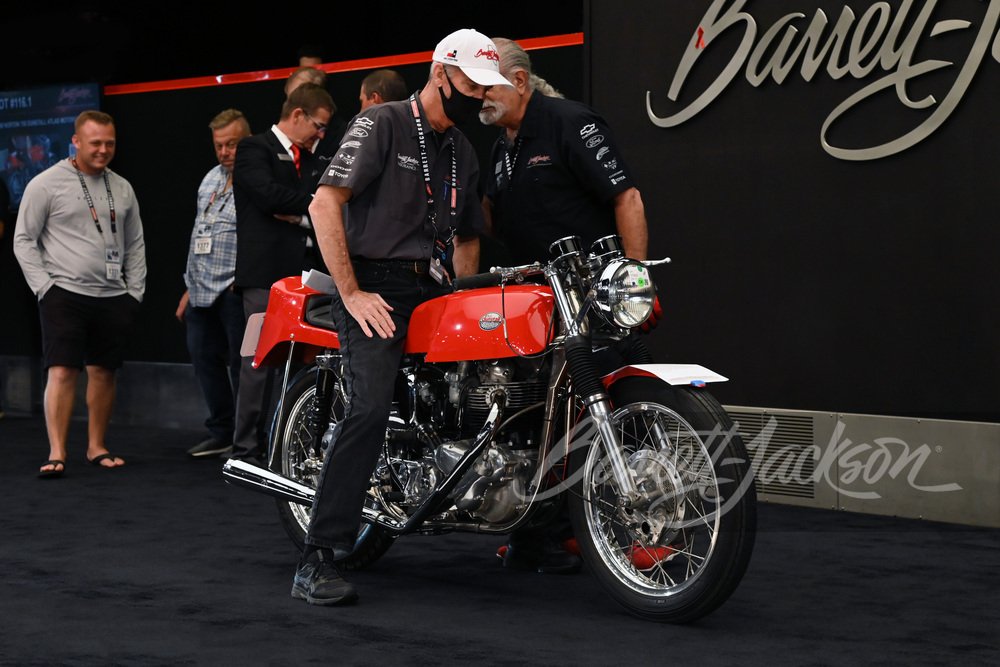 1969 NORTON 750 DUNSTALL ATLAS MOTORCYCLE - Front 3/4 - 261278