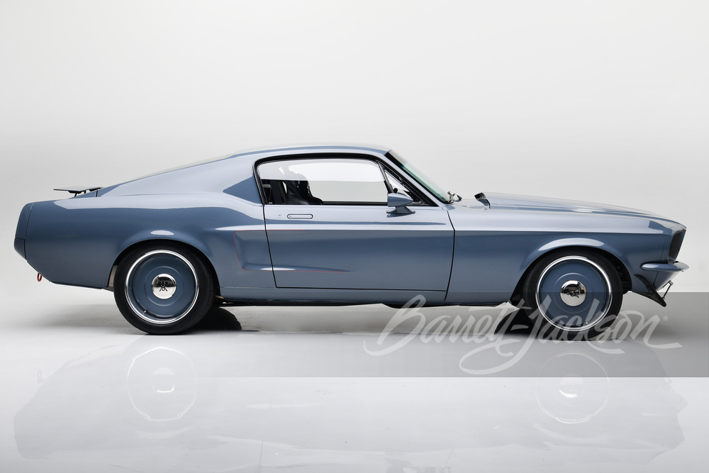 1967 FORD MUSTANG CUSTOM FASTBACK - Side Profile - 262020