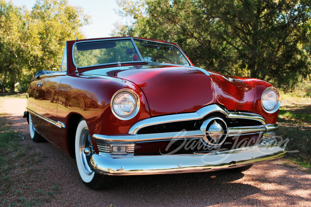 1950 FORD DELUXE CUSTOM CONVERTIBLE - Front 3/4 - 262095