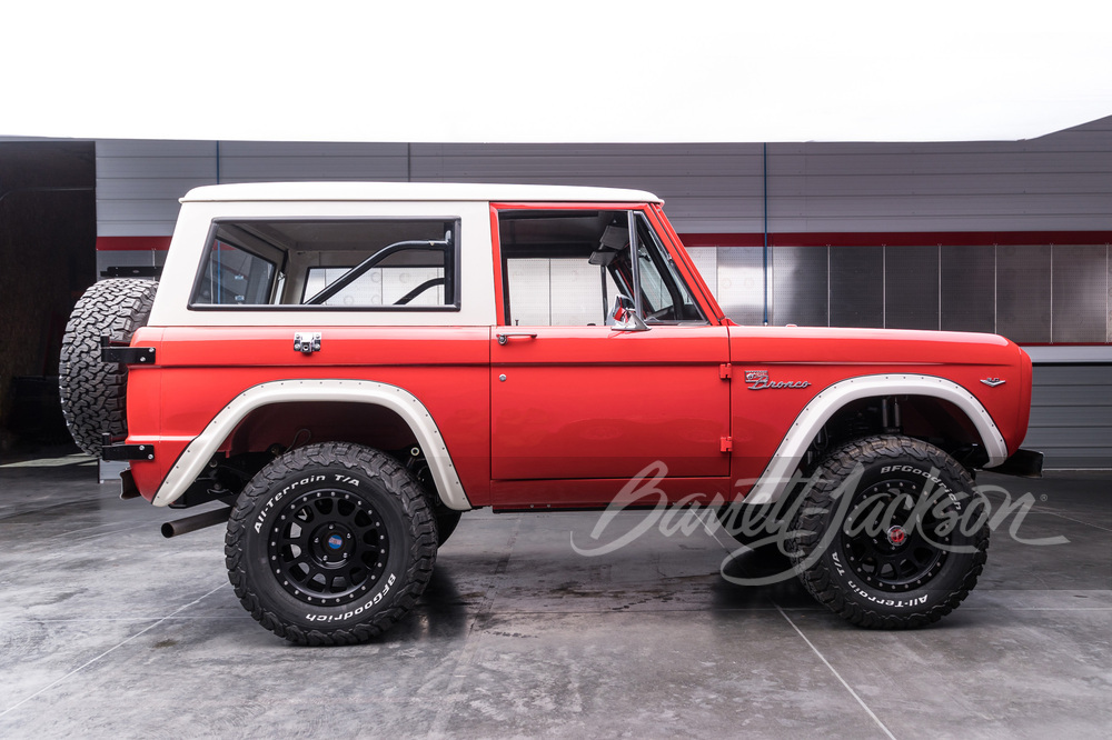 1968 FORD BRONCO CUSTOM SUV - Side Profile - 262310