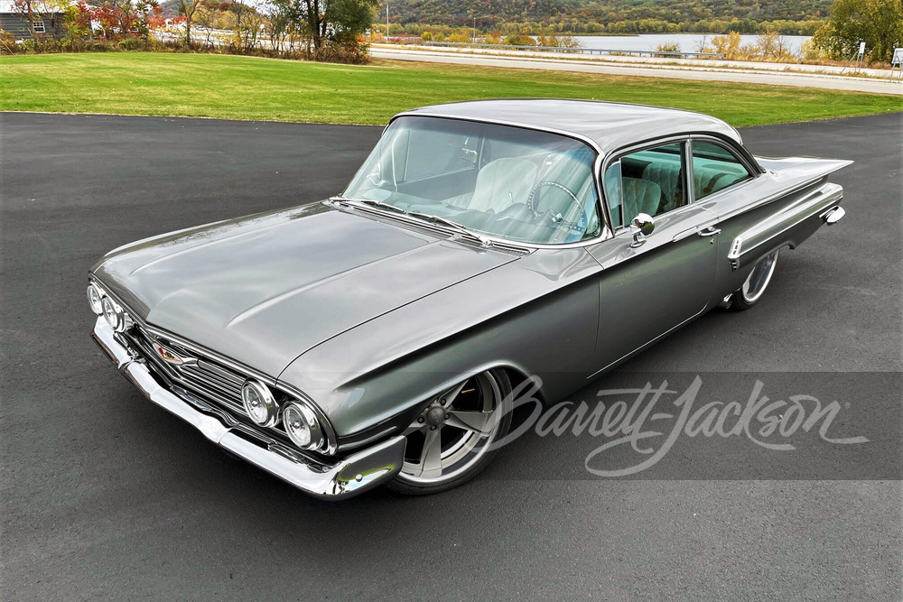 1960 CHEVROLET BISCAYNE CUSTOM COUPE - Front 3/4 - 262614