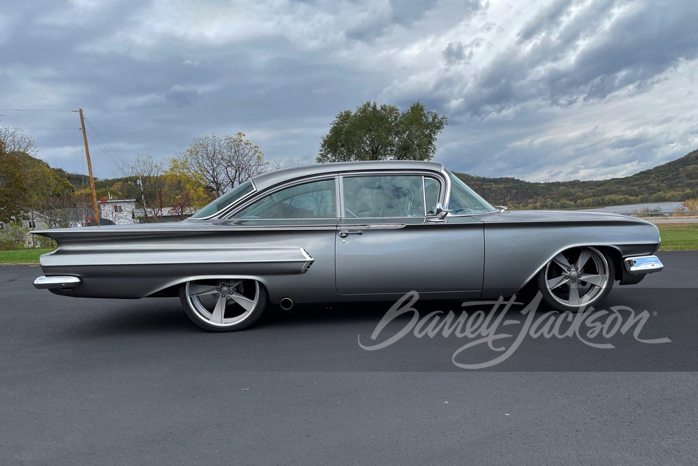 1960 CHEVROLET BISCAYNE CUSTOM COUPE - Side Profile - 262614