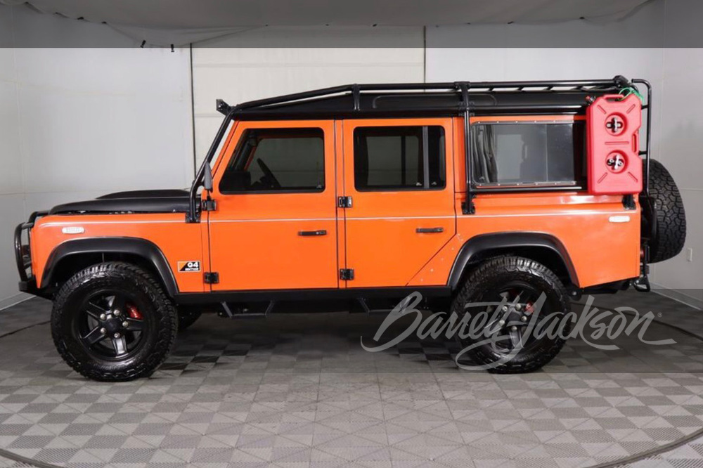 1993 LAND ROVER DEFENDER 110 CUSTOM SUV - Side Profile - 262843
