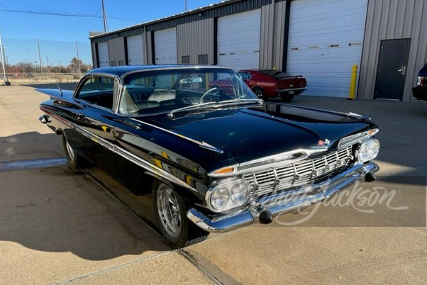 1959 CHEVROLET IMPALA CUSTOM COUPE - Front 3/4 - 263098