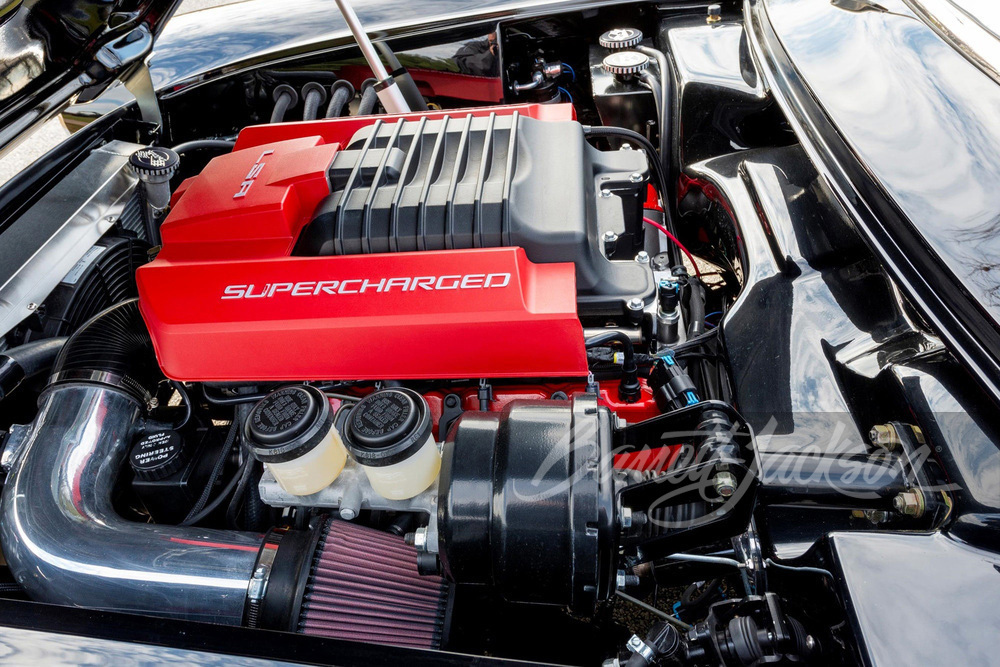 1957 CHEVROLET CORVETTE CUSTOM CONVERTIBLE - Engine - 263683