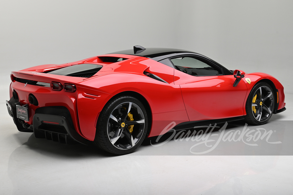 2021 FERRARI SF90 - Rear 3/4 - 263749