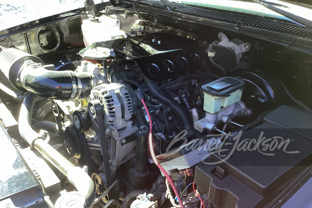 1997 GMC K10 CUSTOM PICKUP - Engine - 264811
