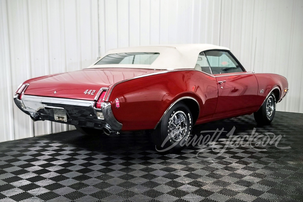 1969 OLDSMOBILE 442 CONVERTIBLE - Rear 3/4 - 265220