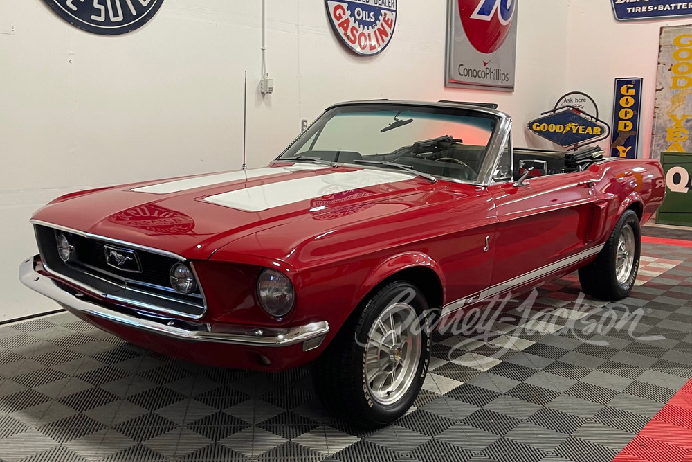1968 FORD MUSTANG CUSTOM CONVERTIBLE - Front 3/4 - 267295